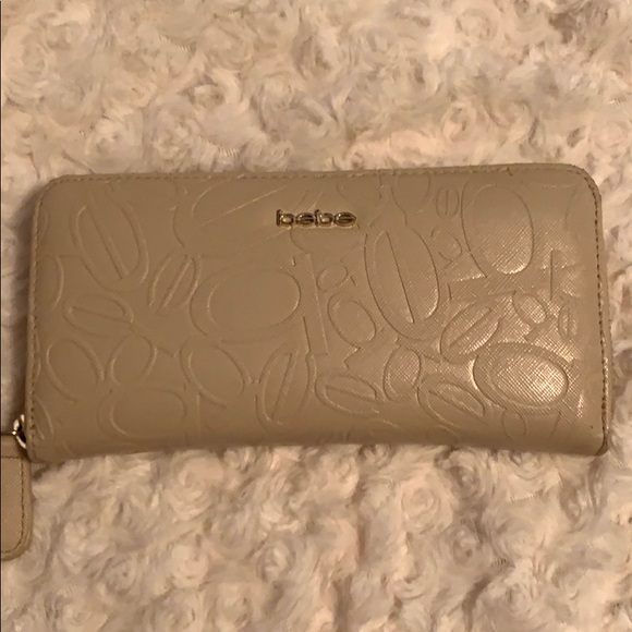 bebe | Bags | Large Bebe Cream Wallet | Poshmark